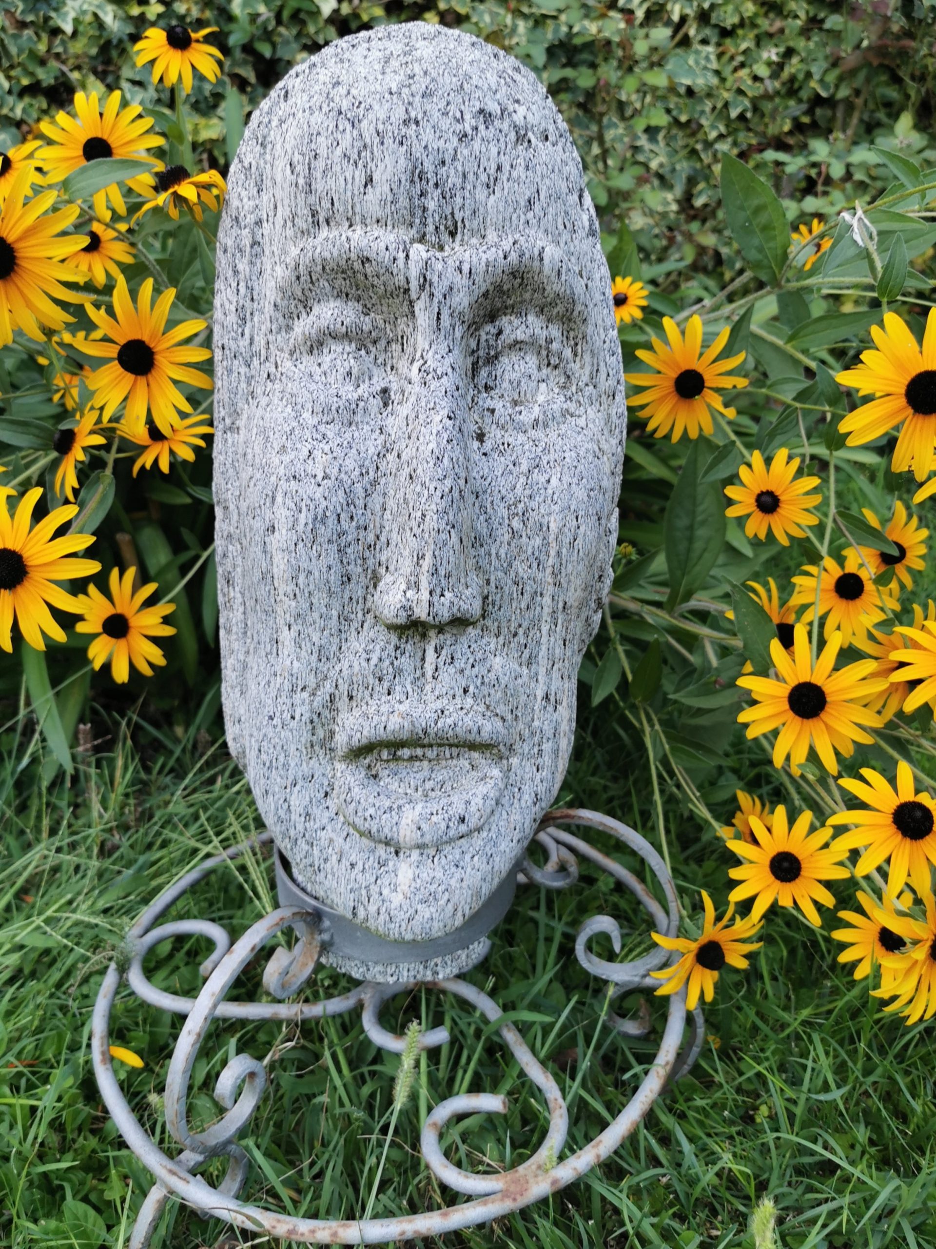 Il Neoprimitivismo scultoreo di Graziella Ferronato - ArteVarese.com